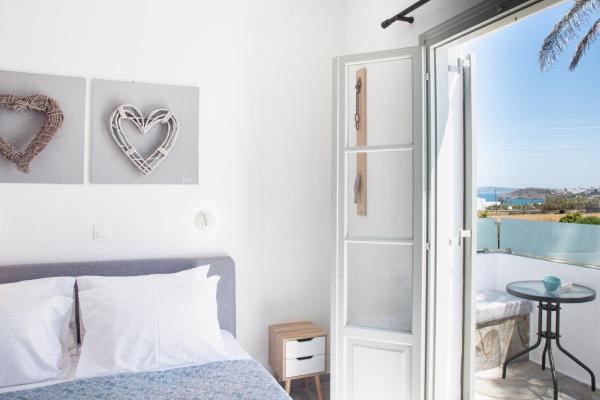 Navi B1 Brand New 2b/d Studio In Naousa - Paros