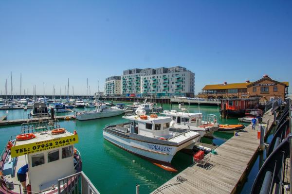 Orion Marina Sea View - Parking - By Brighton Holiday Lets - Brighton Marina