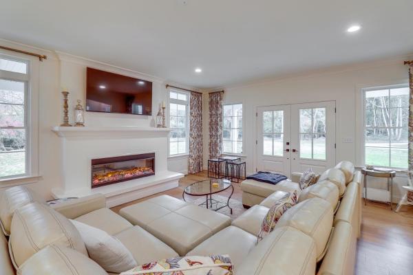 Near Chesapeake Bay Home With Hot Tub, Yard Games! - Chesapeake Bay