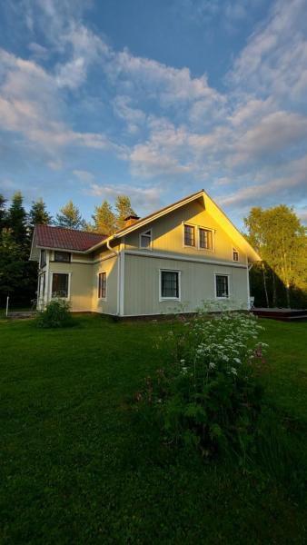Villa Sinettästar-- Traditional Lapland Chalet - Rovaniemi