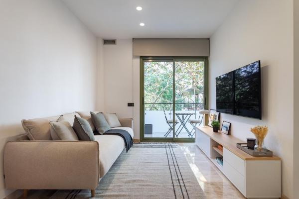 Cozy Apartment Les Corts - L'Hospitalet de Llobregat