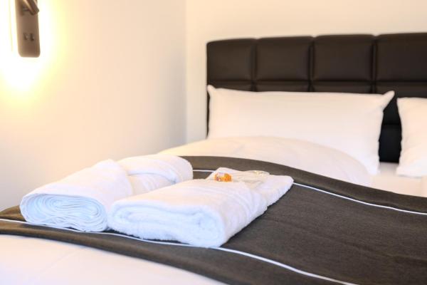 Premium Zuhause - Seeblick, Balkon, Pool & Seepromonade - Balve