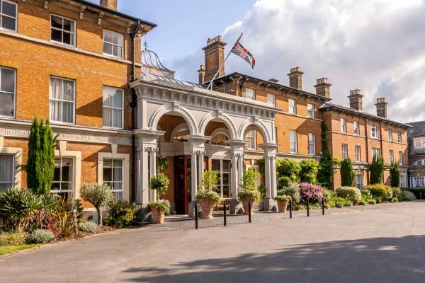 Oatlands Park Hotel - Thames Ditton