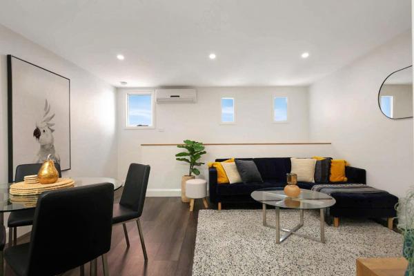 City Centre Unit Overlooking Ryrie Street! - 절롱