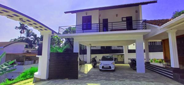 Empire Single Bedroom Villa With Common Pool - Wayanad