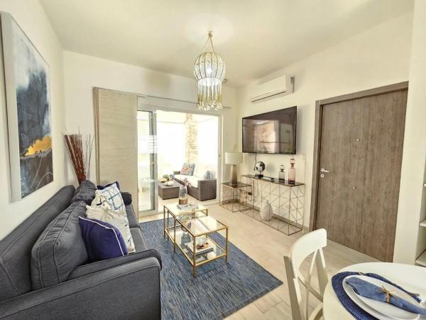 Awesome Location 1bdr In The Heart Of Los Corales - Punta Cana