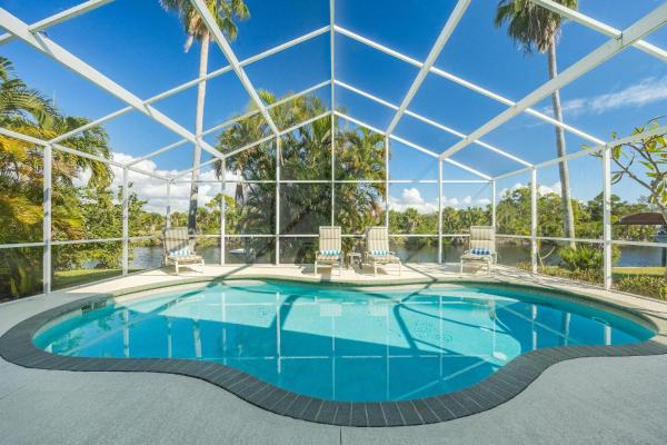 Newly Renovated, Gulf Access & Heated Pool - Villa Following The Sun - Roelens Vacations - Burnt Store Marina