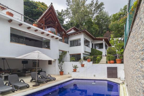 Top Location With Private Pool - Valle de Bravo
