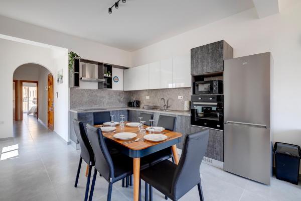Contemporary 3br Retreat In Prime Sliema - Valletta