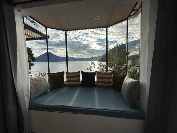 Atitlan Sunset Lodge - Guatemala