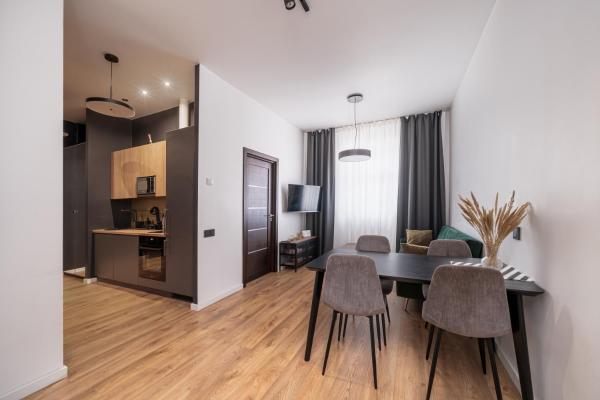 Lienes Iela Gem 1br Apartment With Fireplace In Historic Unesco Center - Riga