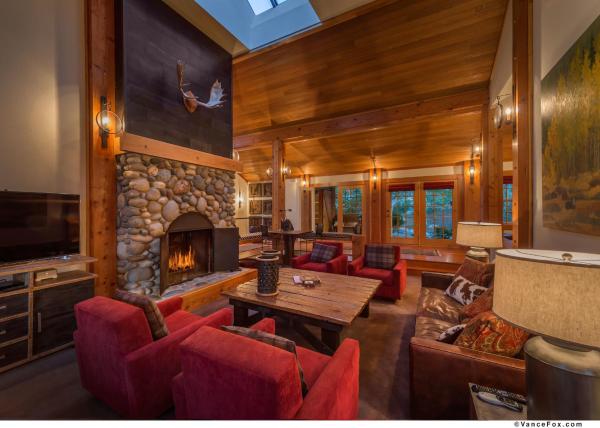 Skidder - Luxury 3500 Sqft - Northstar 4br W Game Room, Sauna, & Hoa Amenities - Lake Tahoe