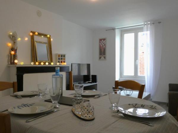 ÉLégante Maison De Ville Avec Cour Intérieure, Centre De Châteaudun, Proche Sites Touristiques - Fr-1-581-115 - Châteaudun