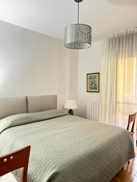 Casa Vacanze 1702, Con La Camera Matrimoniale Con Il Bagno Privato E Un Soggiorno Comune - Assago