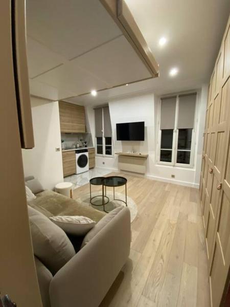 Joli Studio Paris 17 - Saint-Denis, France