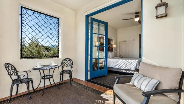 Lv100 Freshly Furnished 1 Bedroom Legacy Villa - California