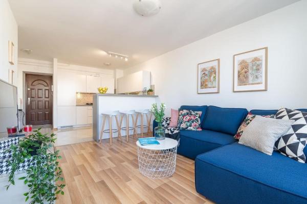 Navy Aesthetic Apartment With Balcony By Noclegi Renters - Warsaw Chopin Airport (WAW)