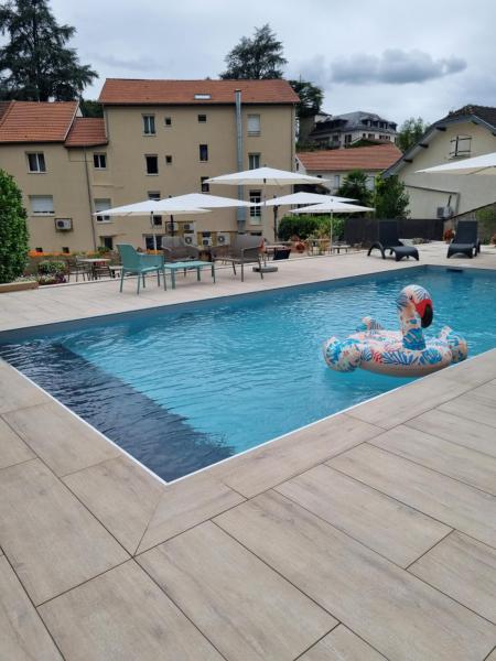Logis Hôtel Restaurant Les Carillons - Decazeville