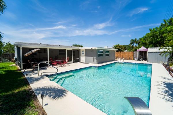 Bacolet Beach Luxe Pool Cottage - Dog Beach, Jupiter