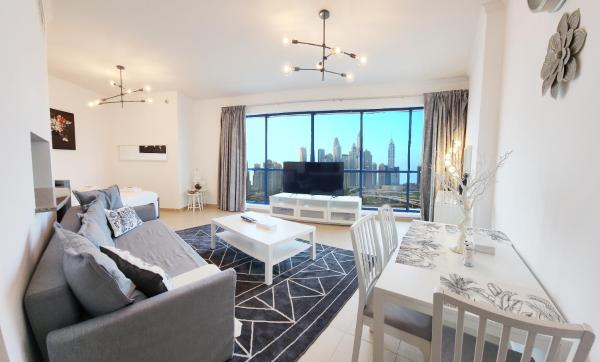 Bright & Valuable, Close To Metro Station - Dubai