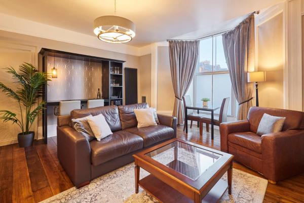 Host & Stay - Endeavour Sails - Whitby