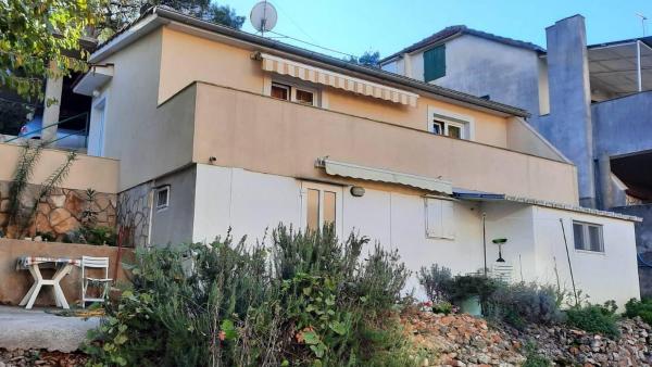 Apartments By The Sea Basina, Hvar - 9673 - Jelsa