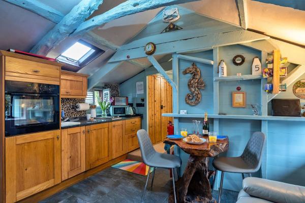 Finest Retreats - Fishermans Cottage - Tintagel