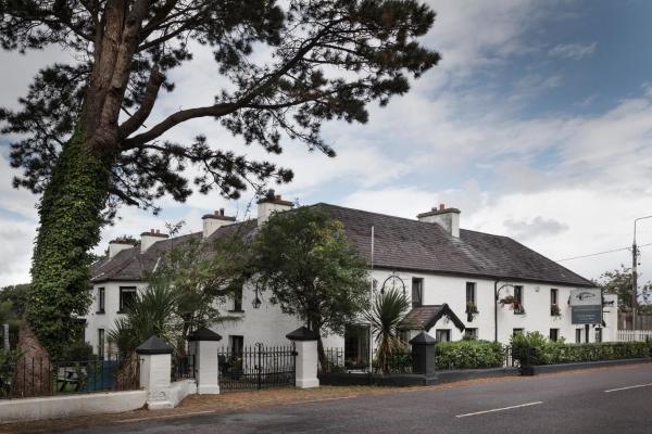 The Glenbeigh Hotel - County Kerry