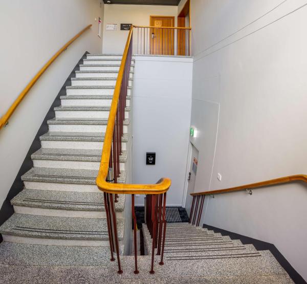 Nightcap At Empire Hotel - Prospect