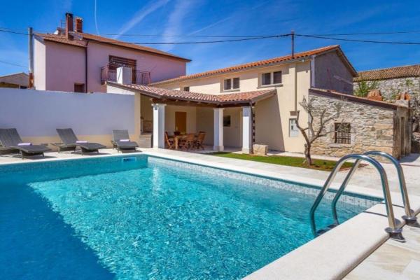 Wunderschöne Villa Mit Privatem Pool, Klima, Wlan - Krnica