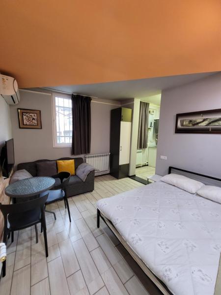 Мини дом целиком около мед центра Астхик - Erevan