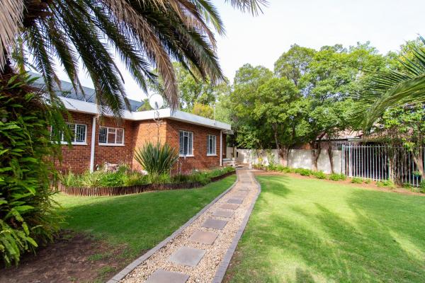 @No 17 Guest House- Double Room - Bloemfontein