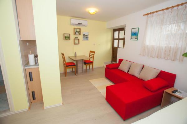 Apartment " Palmin Dvor"-jercic - Dalmatien