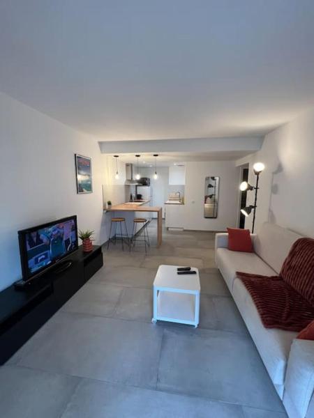 Studio Proche Plage Et Vieil Antibes + Parking - Antibes