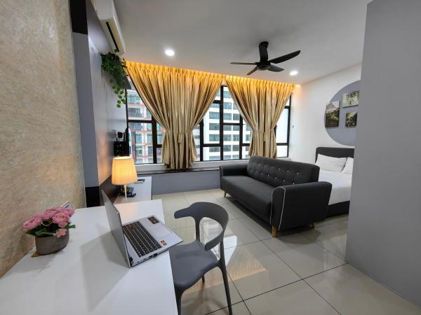 Mount Austin Homestay,1-4 Pax, 5 Mins To Ikea Toppen Aeon Tebrau Hsa Free Wifi And Netflix - Johor Bahru