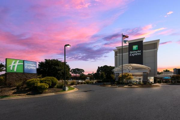 Holiday Inn Express Hotels- Hampton By Ihg - Newport News, VA