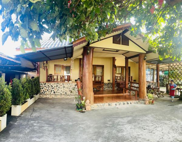 Lungsonhouse Pai - Chiang Mai