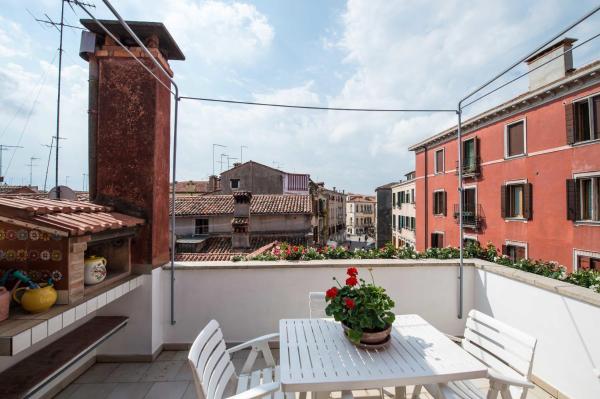 Savoia & Jolanda Apartments 2 - Venice
