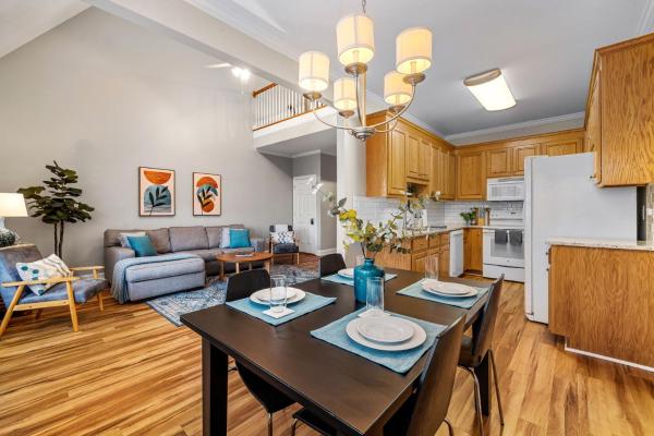 The Cloverleaf - Near Downtown Cary & Rdu - Raleigh, NC