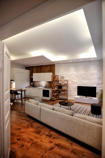 Town Hall Square Apartment - Tallinn