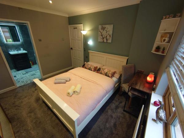 Lovely Room With Ensuite In A Quiet House - Kent