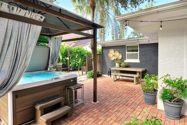 Near Old Naples! Coastal Escape With Furnished Patio - Naples, FL