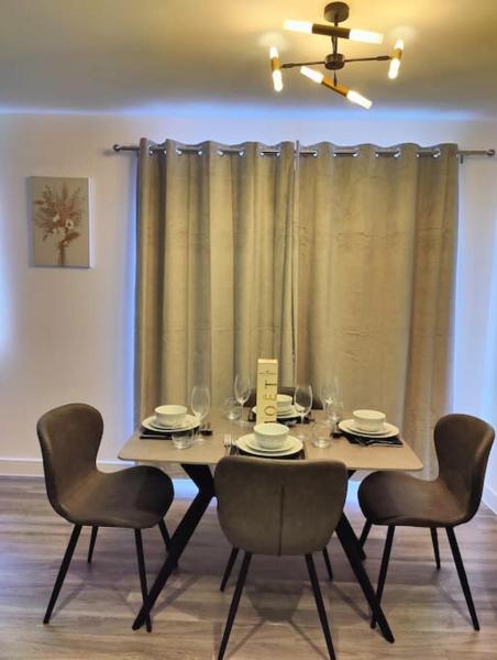 2 Bedroom En-suite Apartment In Basildon, Essex (Enjoy The Simple Things In Life) - Basildon