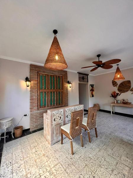 Colonial Beach Airport Hotel - Cartagena