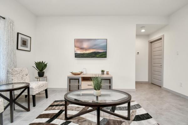 Exquisite 3 Bedroom Home In Katy - Katy, TX