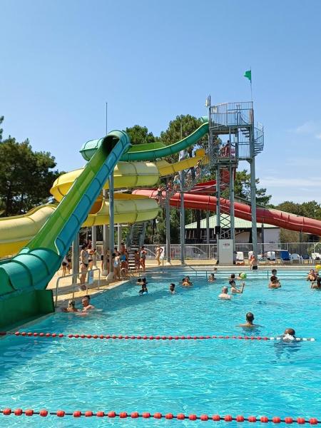 Mobil Home 6 Personnes Camping 4 Etoiles Bonne Anse La Palmyre - France