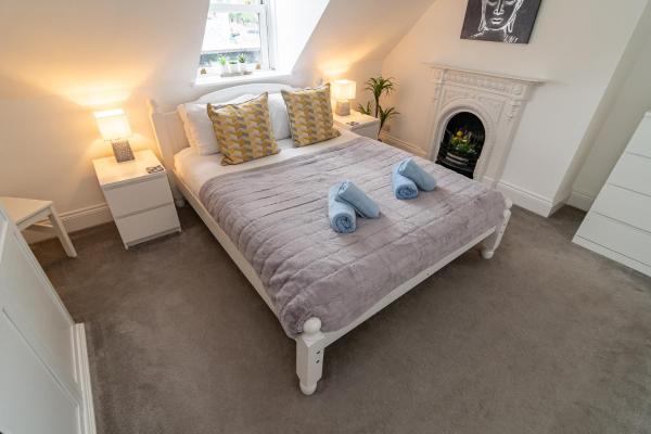 Light Airy 3 Bed Town Cntr Flat 700m To The Beach - Poole