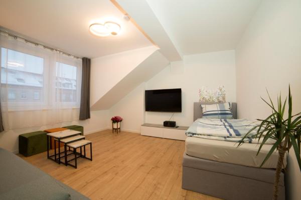Schöne Ferienwohnung 80m2, 3 Schlafzimmer, 2 Bäder, Zentrumnah, 3og - Erfurt