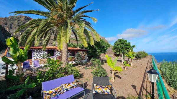 Los Cerrajones: Spectacular Views From The Cliff - San Sebastián de La Gomera