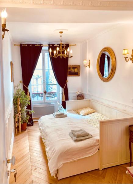 Parisian Style Appartment Private Room With Shared Bathroom Near Bastille And Gare De Lyon - France